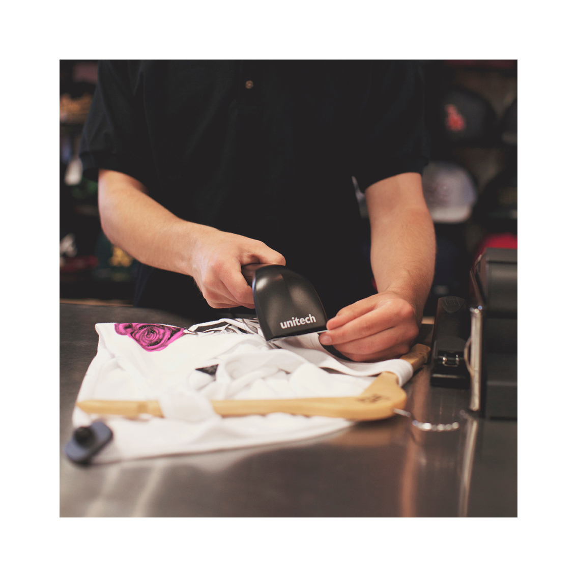 Unitech AS10 Entry Level Scanner (1D) │ Unitech