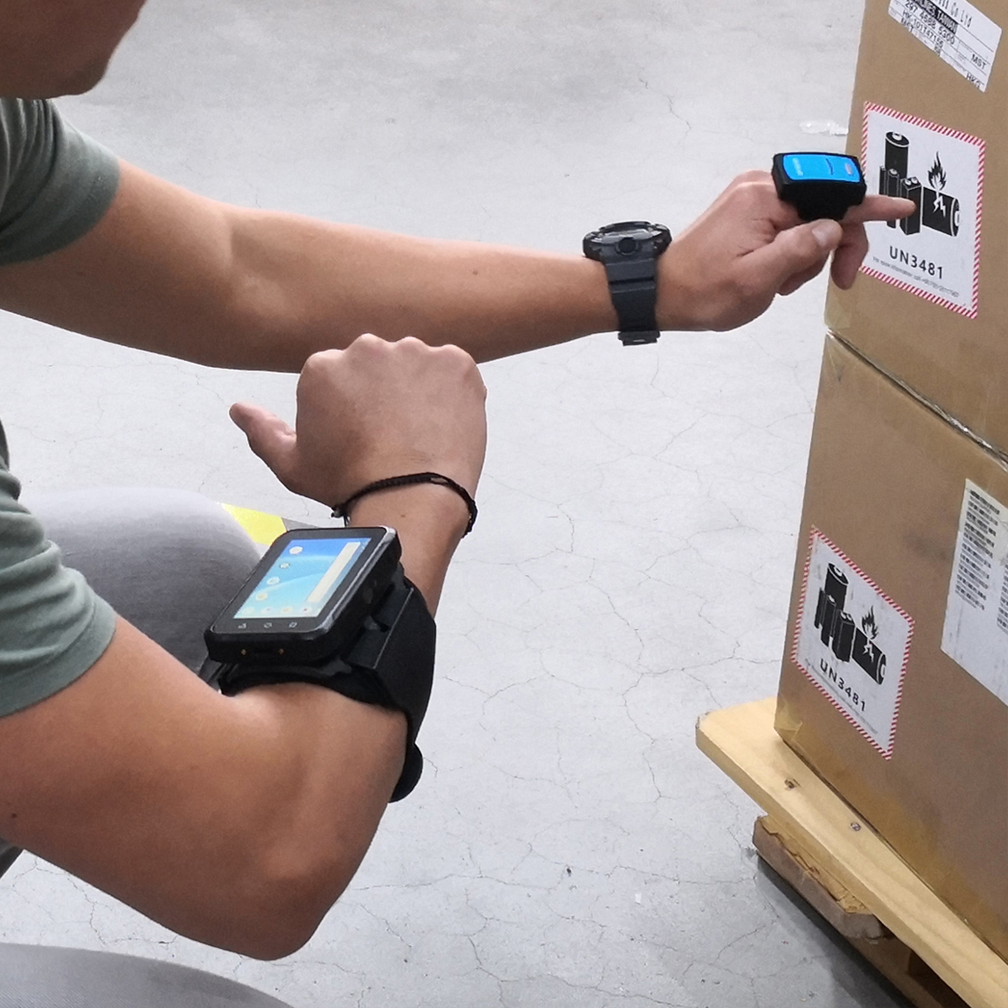 3.1 inch Wearable Computer │ Unitech